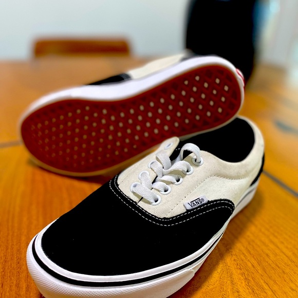 Vans | Shoes | Vans Ultracush Classics Mens 7 Womens 85 | Poshmark